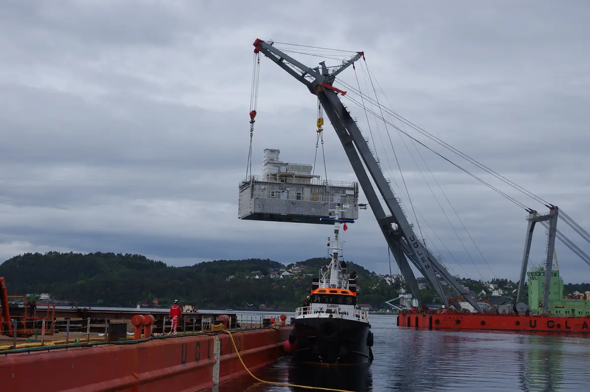 Total transport project including lifting of Gina Krog LQ module - J.J ...