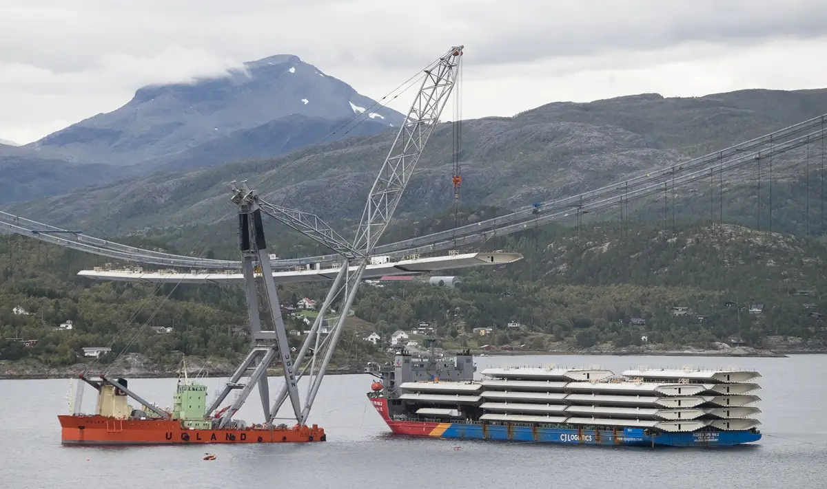 Installation of the Hålogaland bridge - J.J. Ugland Construction