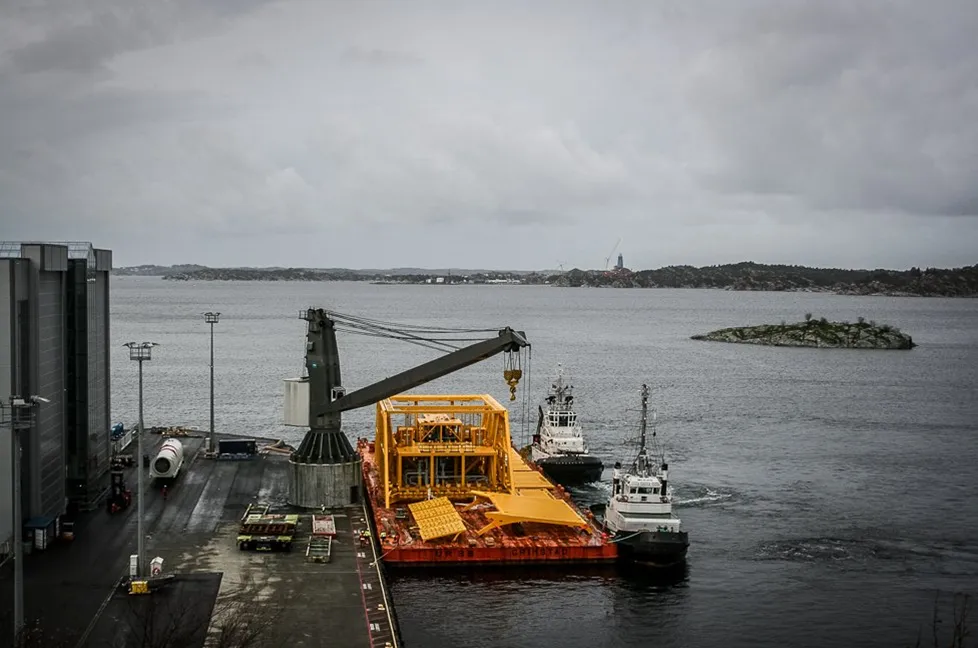 Total marine transport of Gullfaks compression module for OneSubsea - J ...