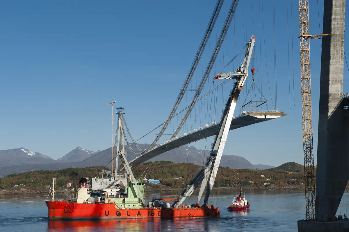 Installation of the Hålogaland bridge - J.J. Ugland Construction