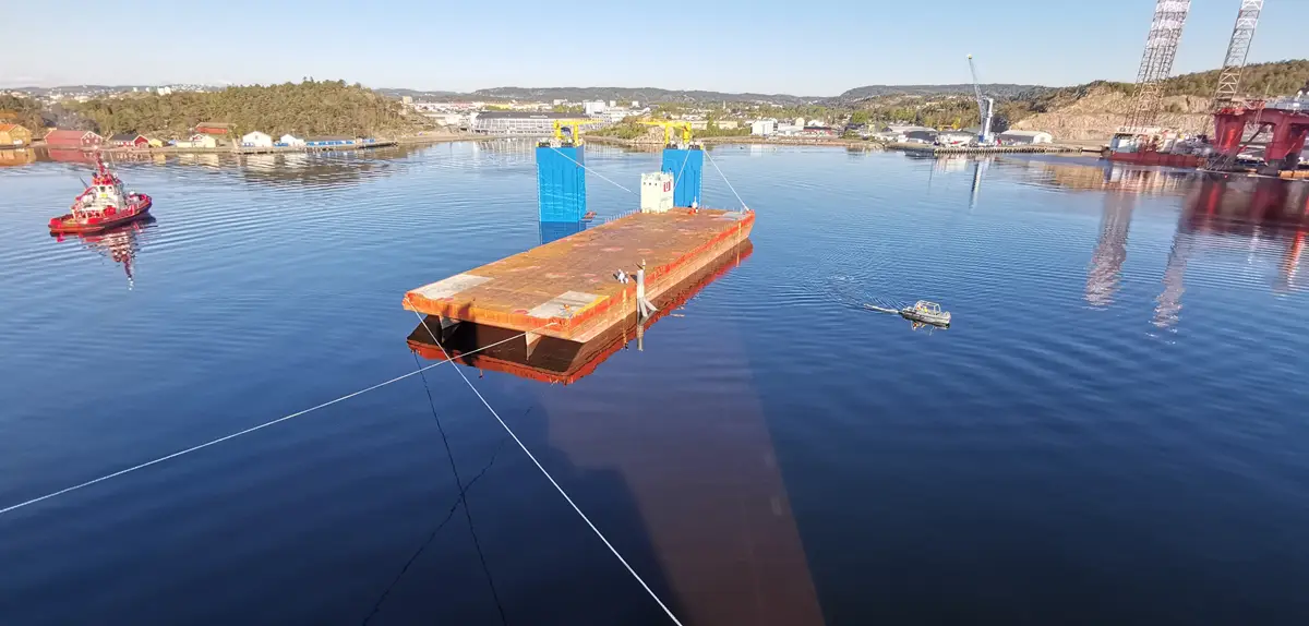 Transport of Cosl Rigmar to China - J.J. Ugland Construction